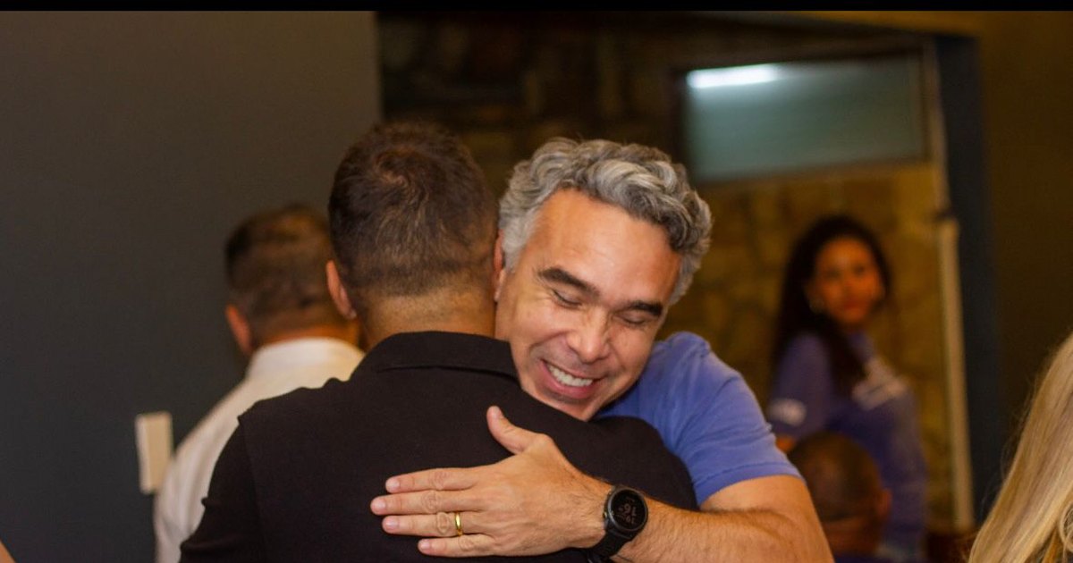 No Dia dos Professores, Rafael Brito celebra aprovação de projeto que ...