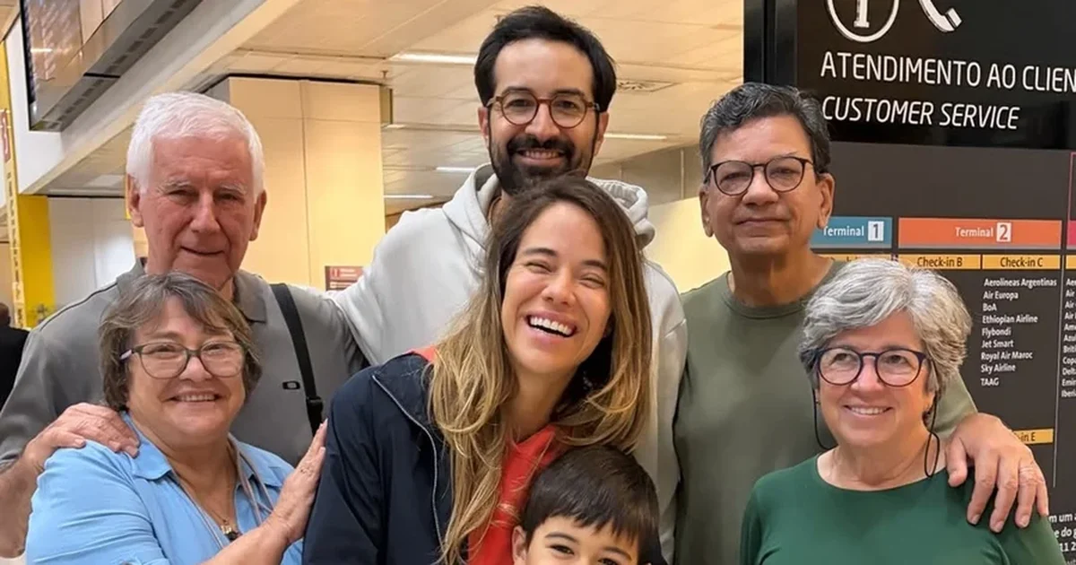 Atriz Miá Mello chega ao Brasil após ficar “presa” no Catar | 7Segundos ...