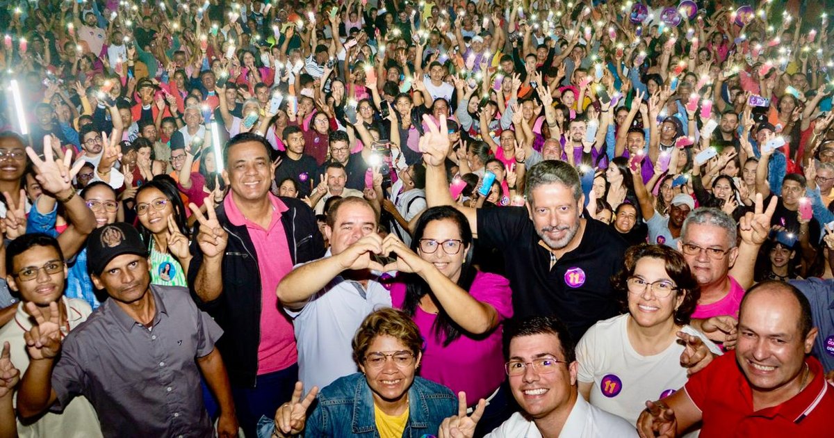 Lagoa da Canoa: Edilza, Arthur Lira e Tainá arrastam multidão no ...